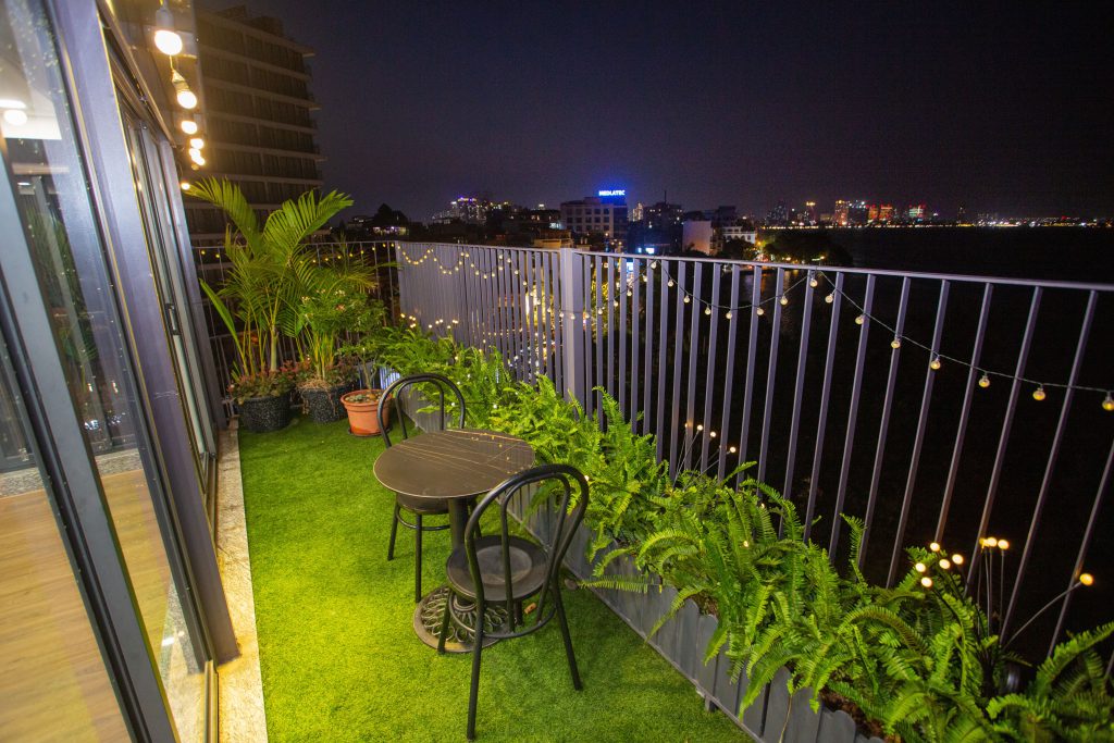 Suite Balcony (lake view) - 65 Trích Sài - Westlake View apartment & Hotel